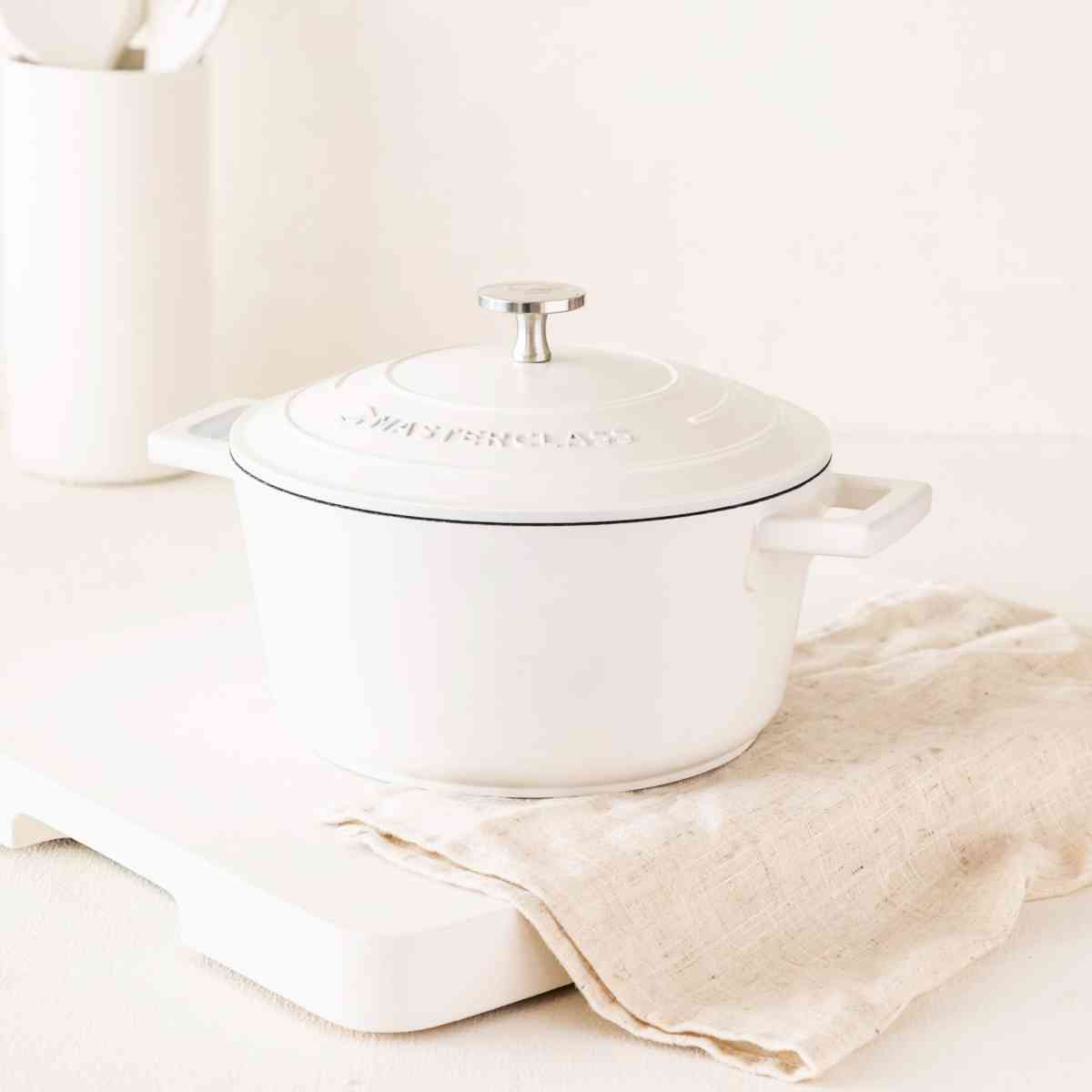 MasterClass Cast Aluminium 2.5L Casserole Dish – 20cm – 4 colours ...