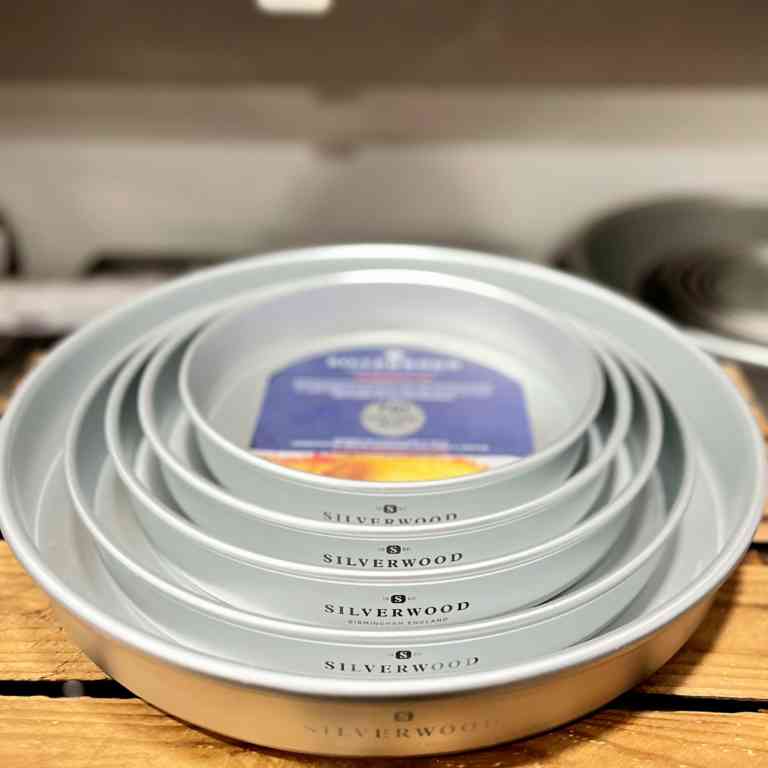 Silverwood Round Sandwich Tins - Cooking Kneads