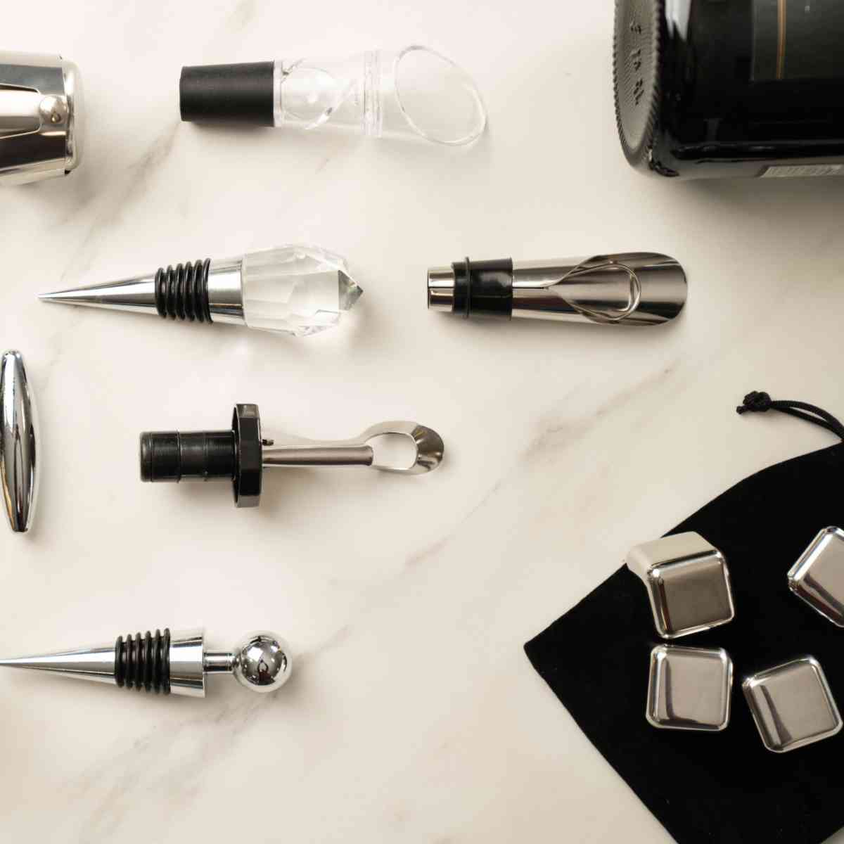 Dalton & Turner Wine Pourer & Bottle Stopper – Cooking Kneads