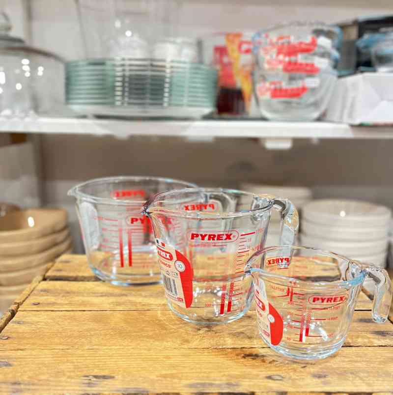 Pyrex® Classic Glass Measuring Jug – Cooking Kneads